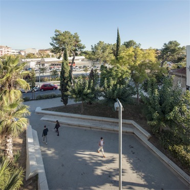 Eix de la via by Batlleiroig – mooool