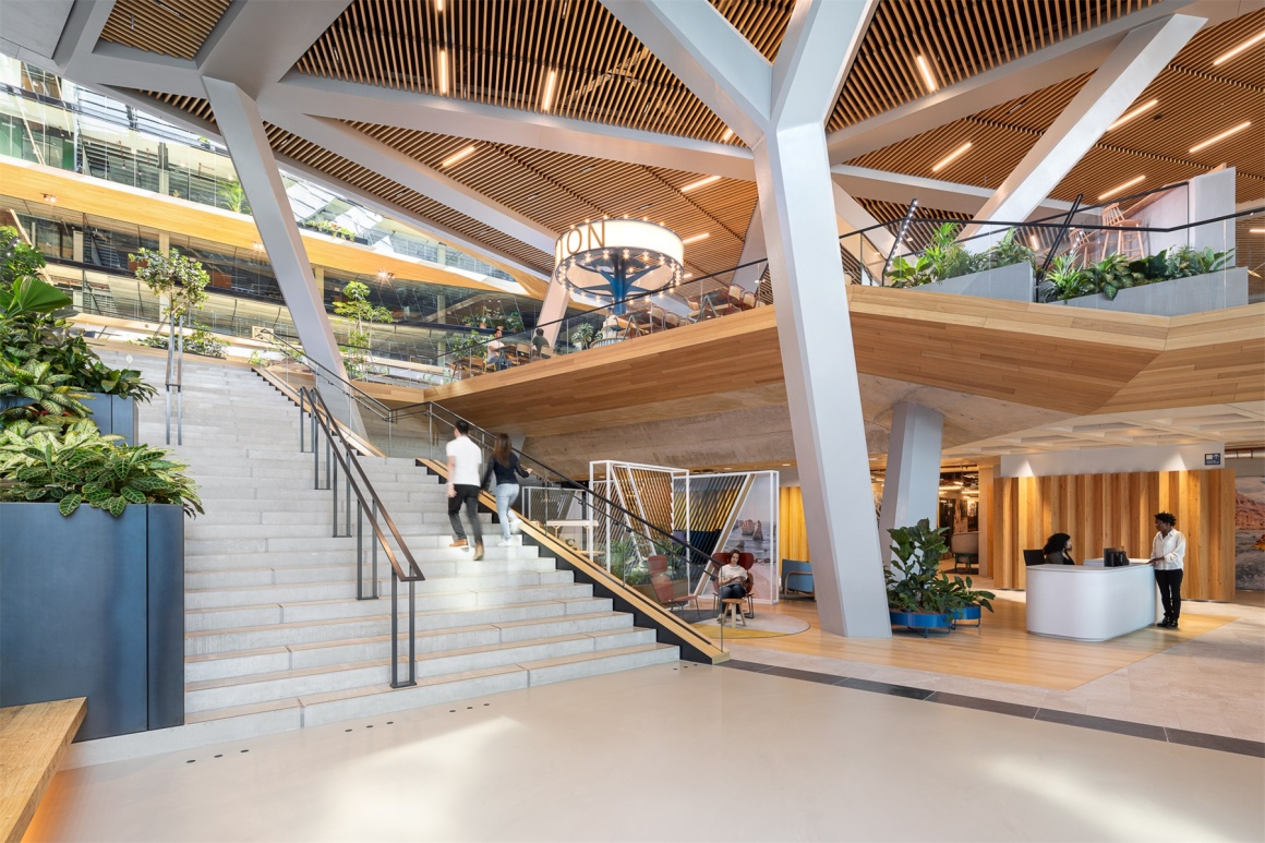 Booking.com Campus by HofmanDujardin + UNStudio – mooool