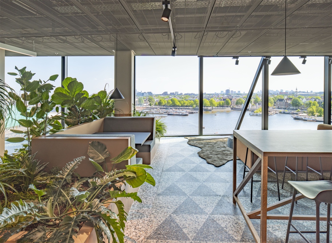 Booking.com Campus by HofmanDujardin + UNStudio – mooool