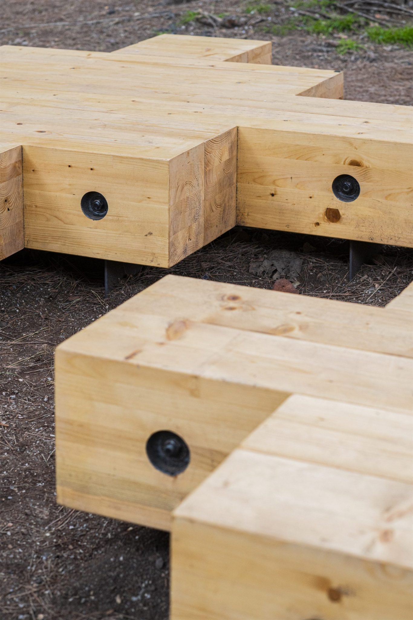 意大利校园户外教室，ARIA座位装置 / ECÒL – mooool木藕设计网