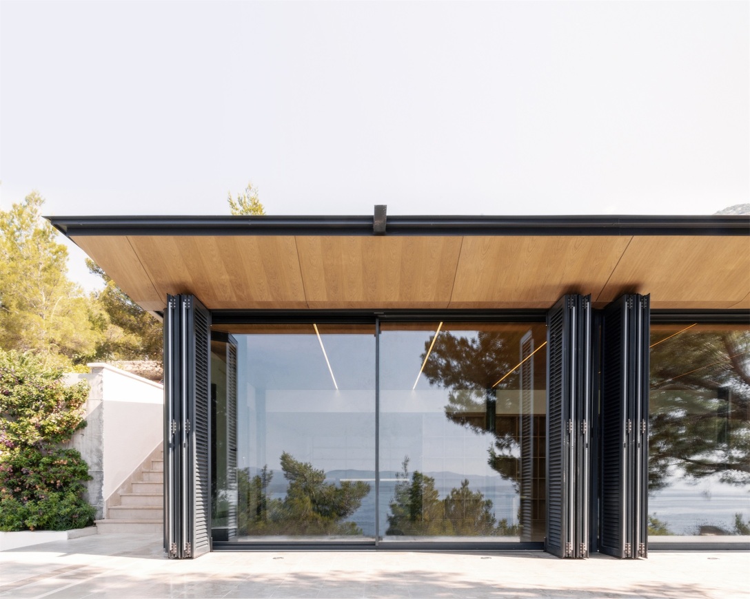 SEA HOUSE | 地中海边的私人度假别墅 / Studio Bressan – mooool木藕设计网