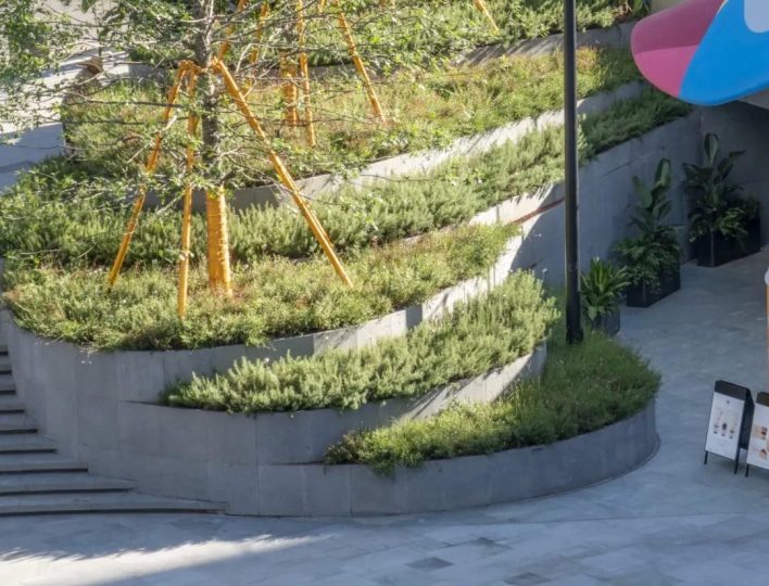 重庆万象城二期：山城溶溶，万象榕容 / PLAND博度景观设计 – mooool木藕设计网