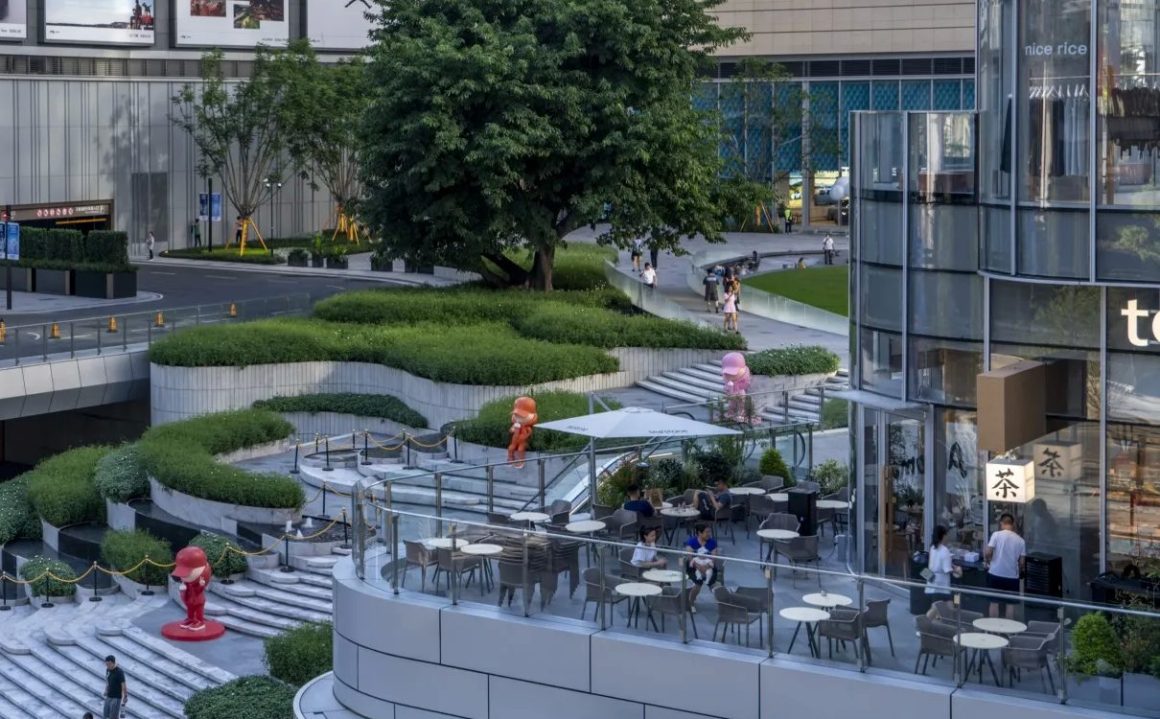 重庆万象城二期：山城溶溶，万象榕容 / PLAND博度景观设计 – mooool木藕设计网