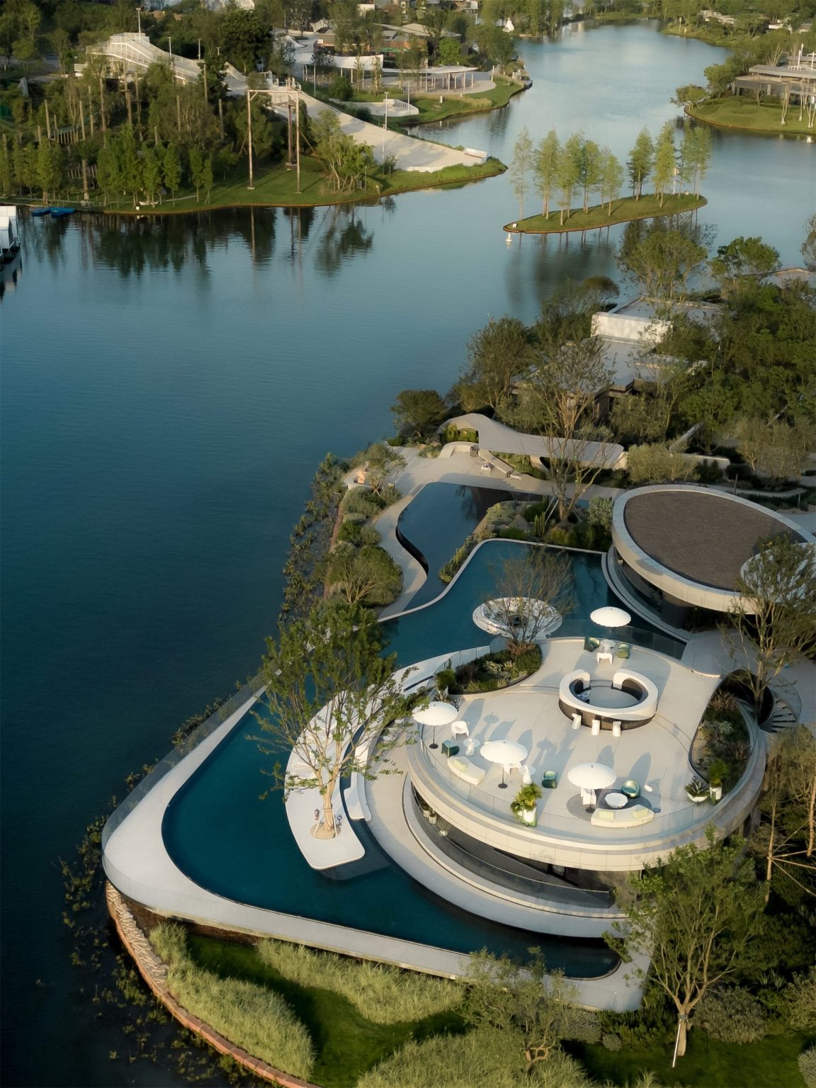 Luxelakes-C19 Hong Hu Lakeshore by JTL Gatlin – mooool