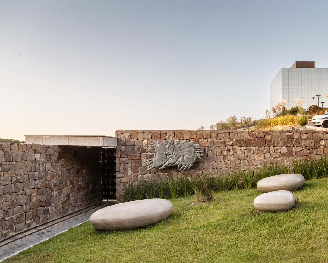 TKA Esplanade by naE – mooool