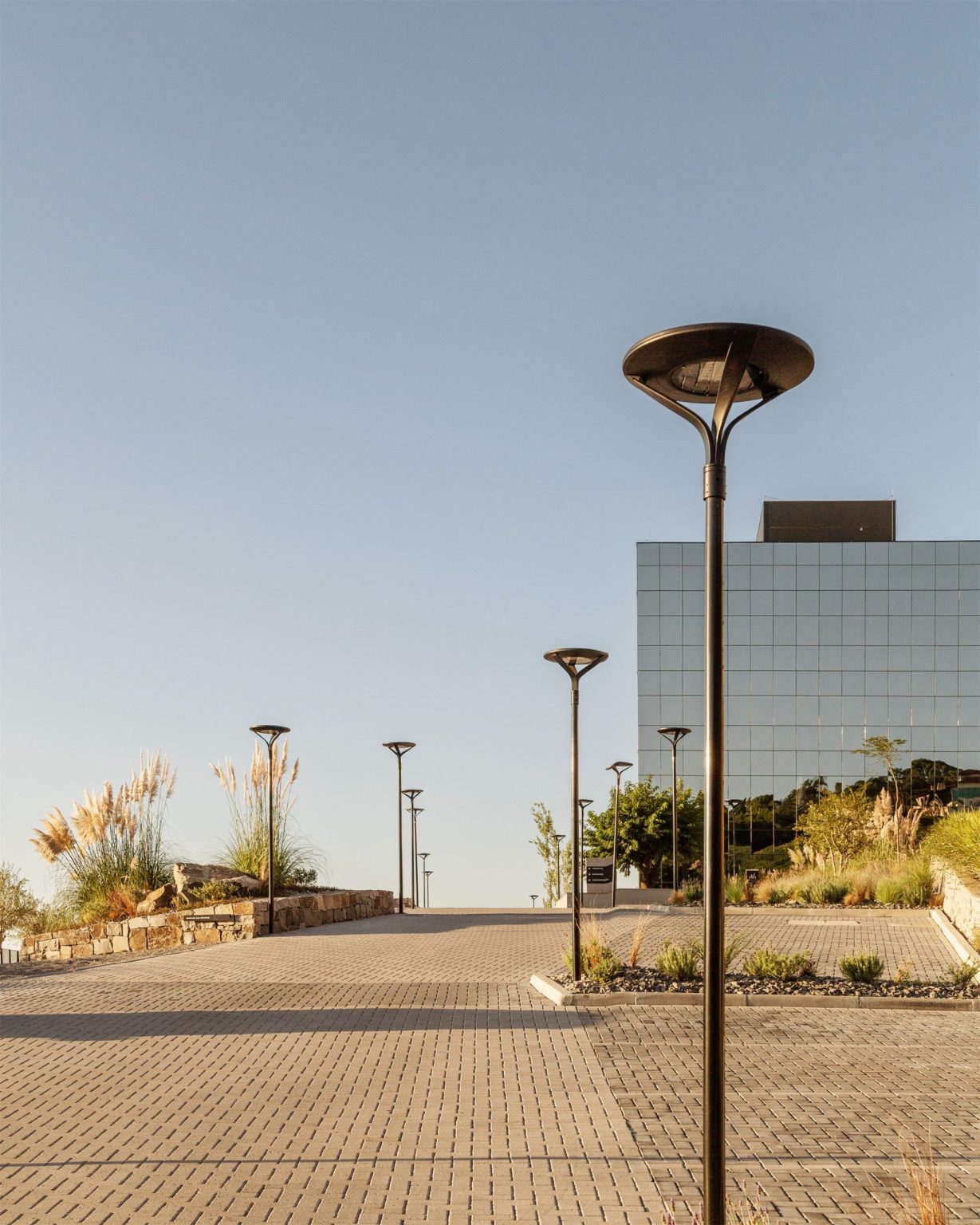 TKA Esplanade by naE – mooool