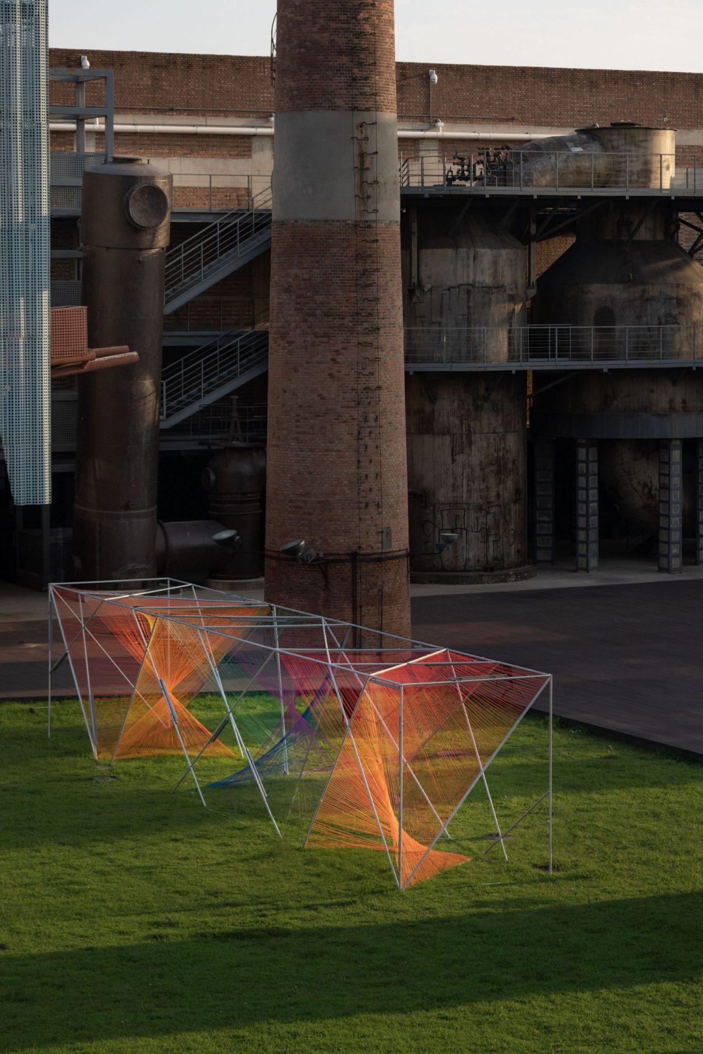 2023北京戏剧节艺术装置-《光织》/ MARS星球建筑 – mooool木藕设计网