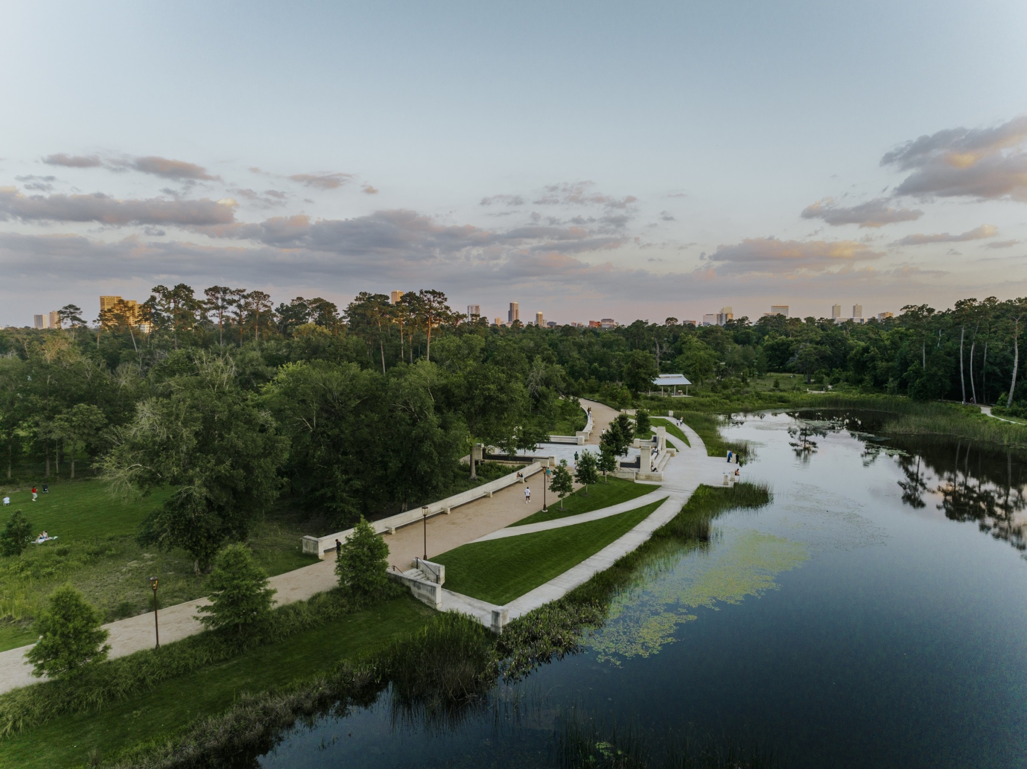 Memorial Park Land Bridge & Prairie by Nelson Byrd WoltzLandscape ...