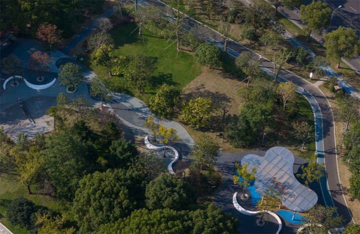 Kunshan Riverside Park by Beijing BLDJ Landscape Architecture Institute ...