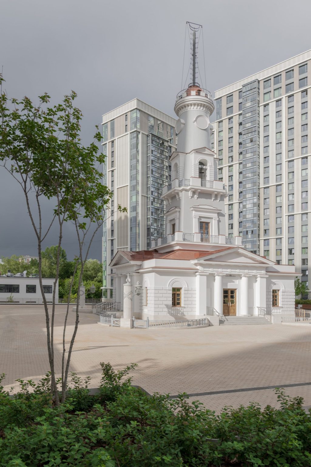 Two points of attraction for residents of a large apartment complex by ...