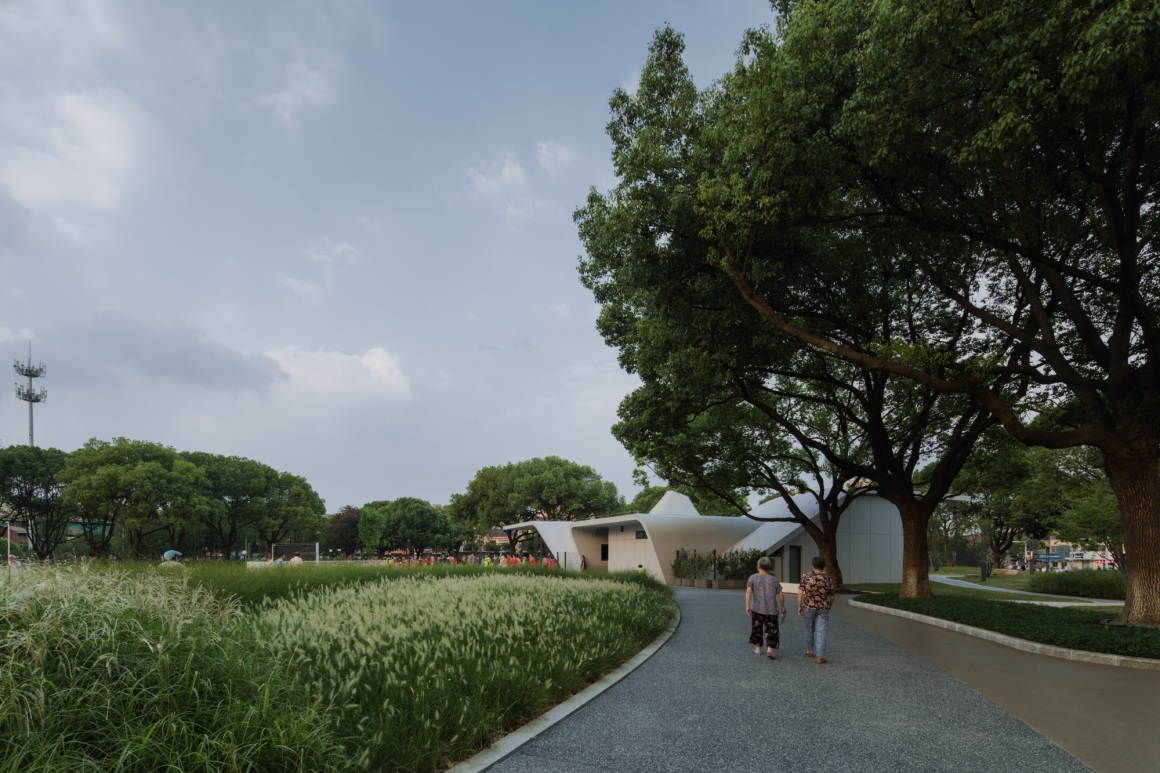 Service Station in Chang’an Citizen Plaza, Huishan District, Wuxi by ...