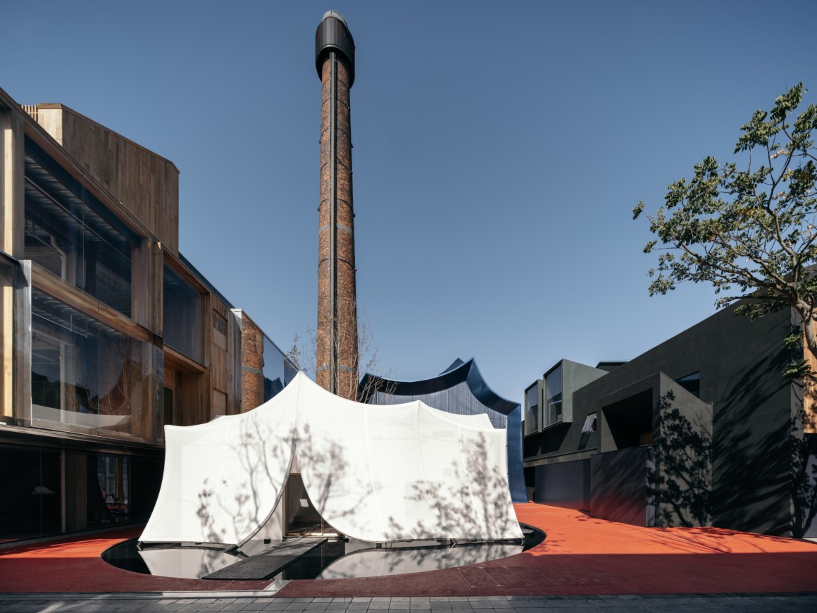 Blue Hills and White Cliff by Wutopia Lab – mooool