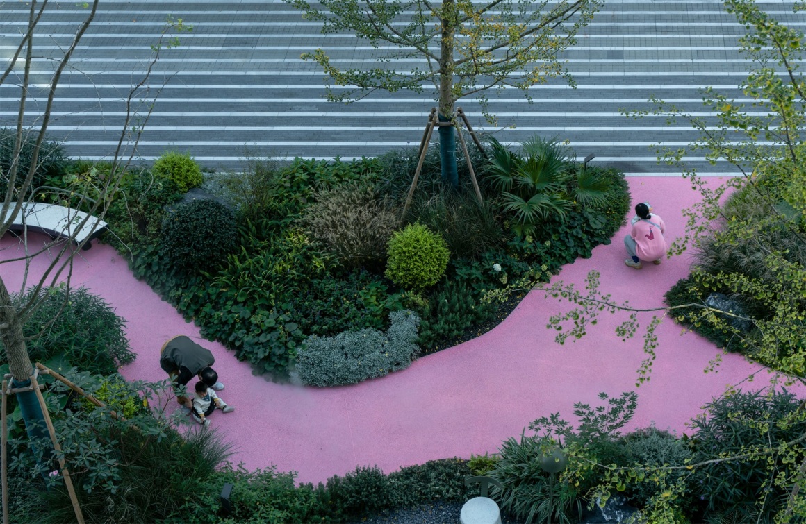 中新脉动：杭州黄龙国际中心四期 / PLAND博度景观设计 – mooool木藕设计网