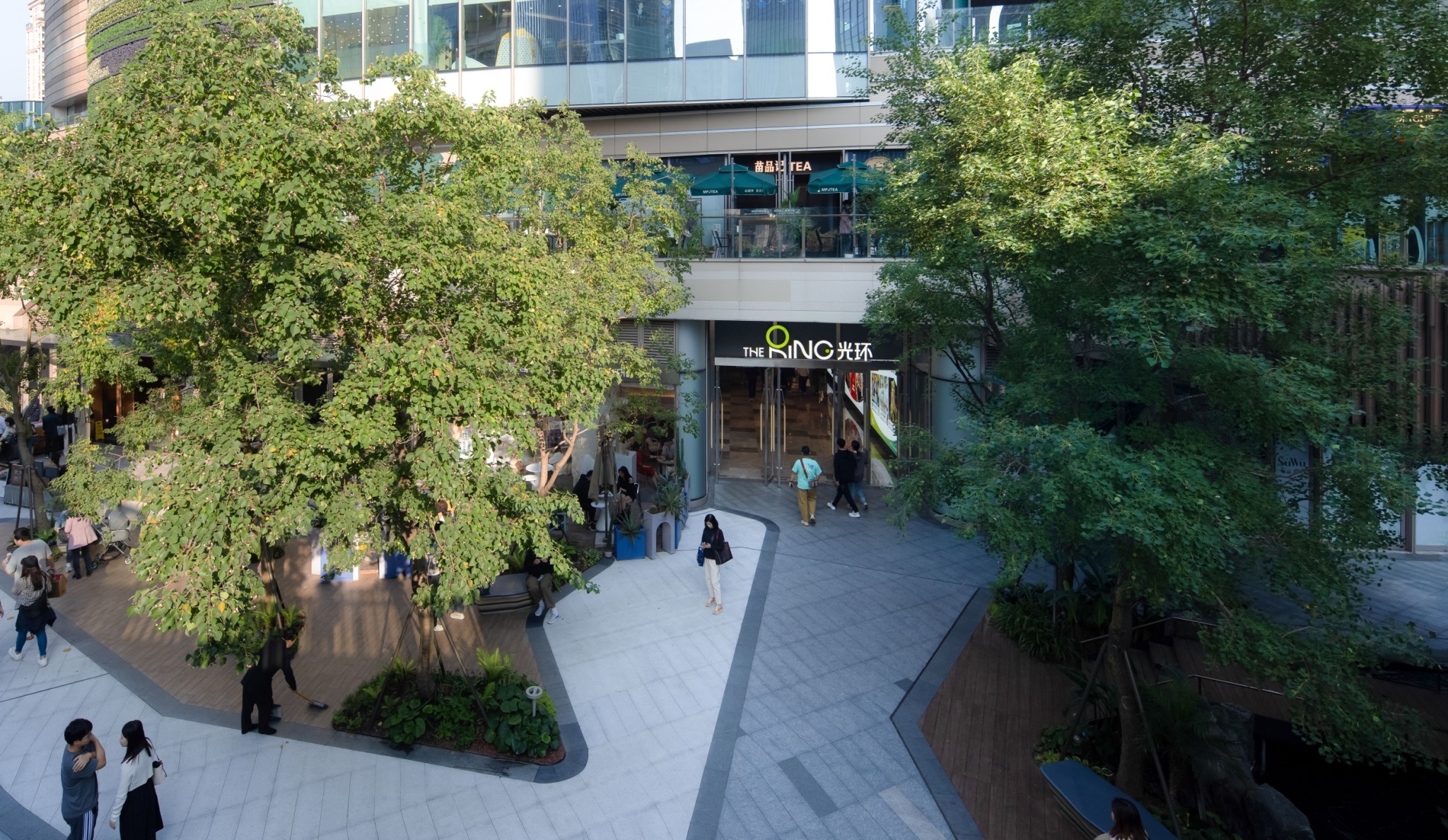 Hong Kong Land Chongqing The Ring Shopping Park Landscape Renovation ...