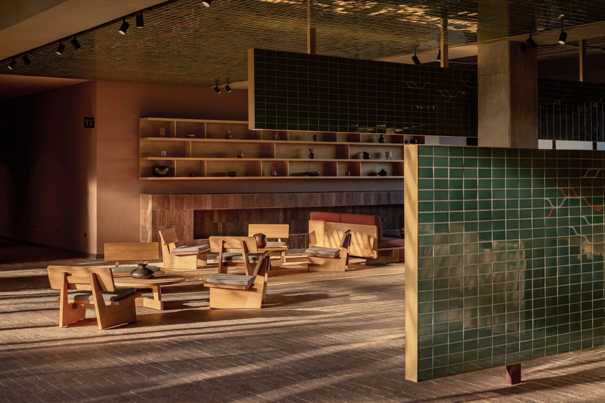 希尔顿精品系列 · 圣米格尔-德阿连德阿尔博酒店 / Productora + Esrawe Studio – mooool木藕设计网