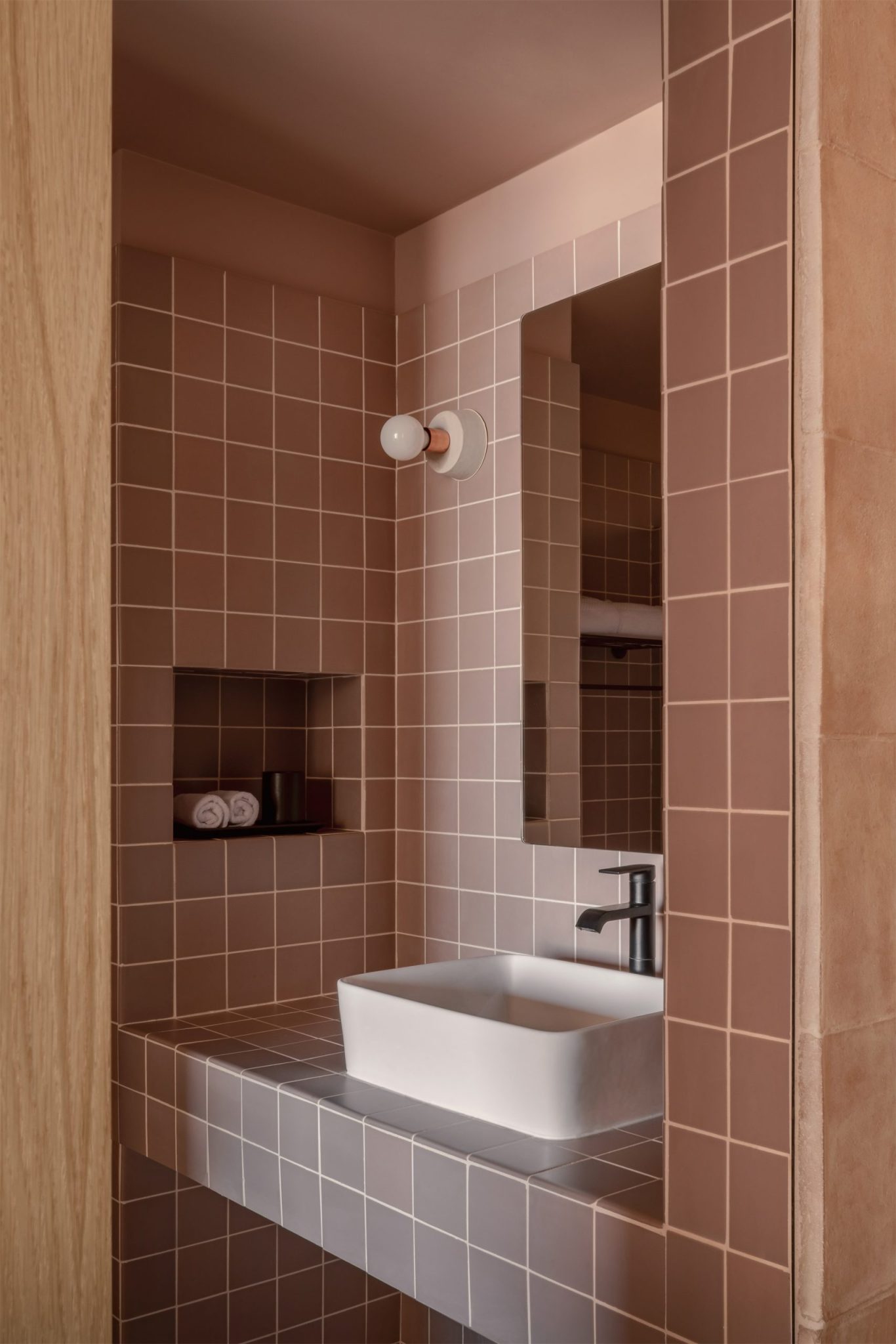 希尔顿精品系列 · 圣米格尔-德阿连德阿尔博酒店 / Productora + Esrawe Studio – mooool木藕设计网