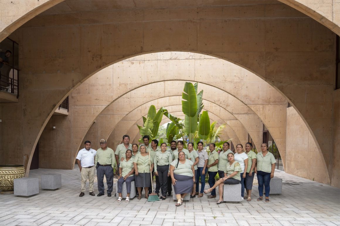 公共文化休闲空间 | 墨西哥 · 社区发展中心 / Centro de Colaboración Arquitectónica ...