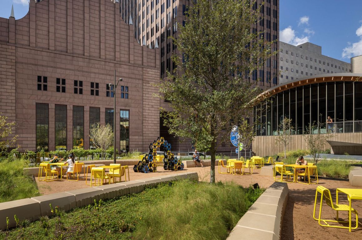 Lynn Wyatt表演艺术广场 / RIOS – mooool木藕设计网