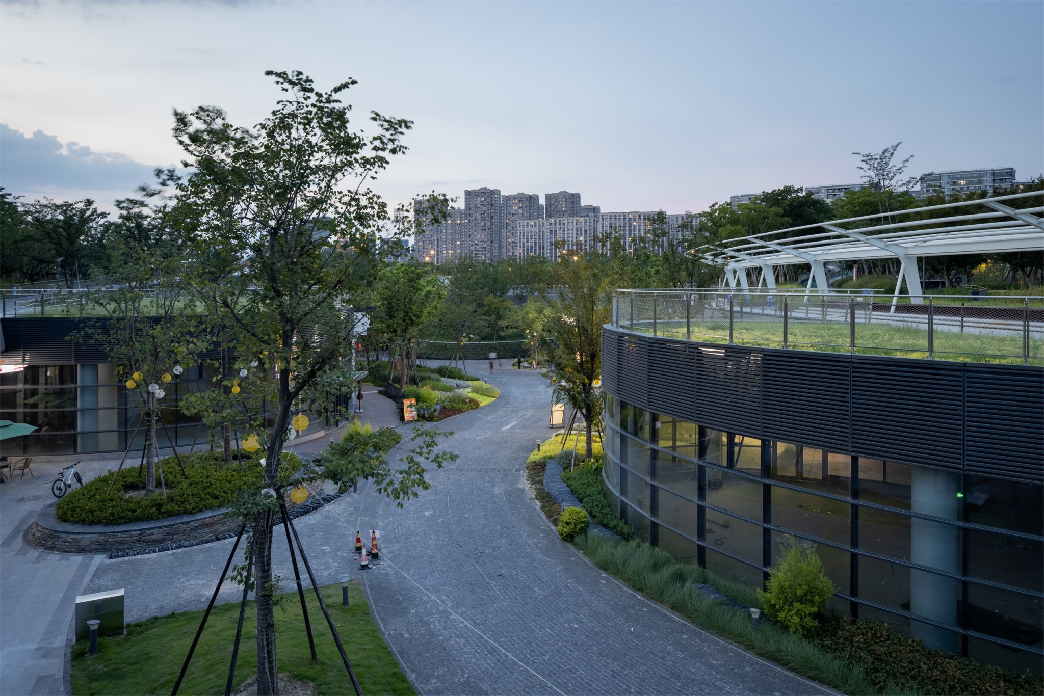 Valley Village Shopping Concept by Archi-Tectonics – mooool