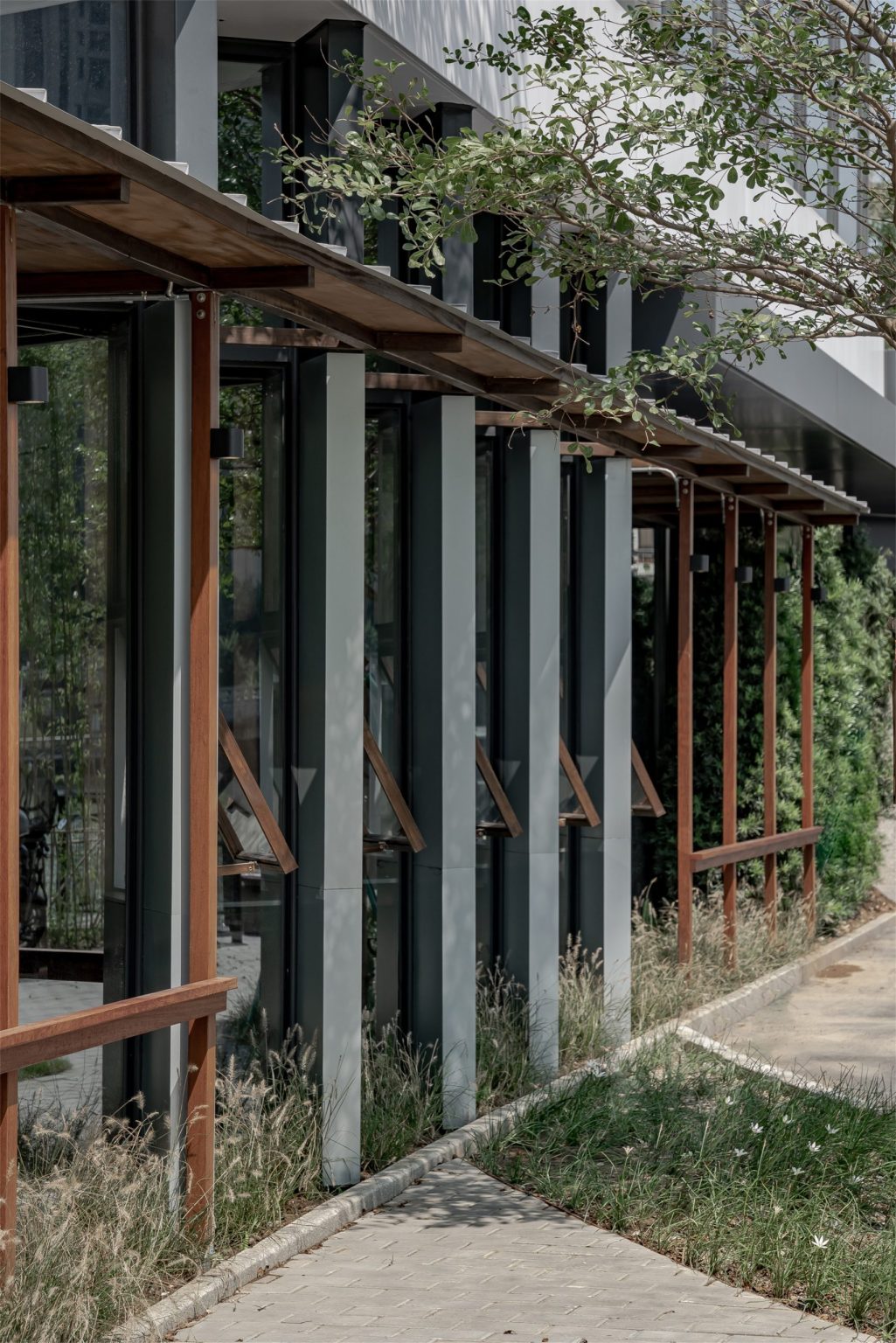 Wooden pavilion by the river- FEI PATISSERIE（ Lunjiao,Shunde ）by NEME ...