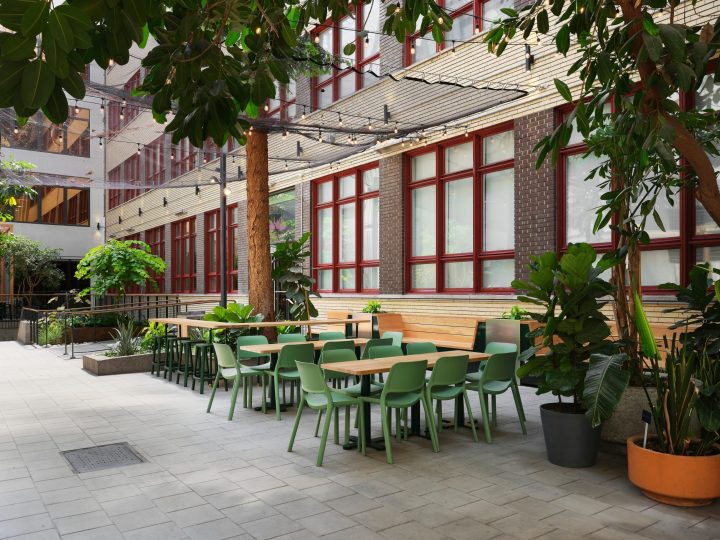 Collège de Maisonneuve · Jardin Intérieur by Taktik Design – mooool