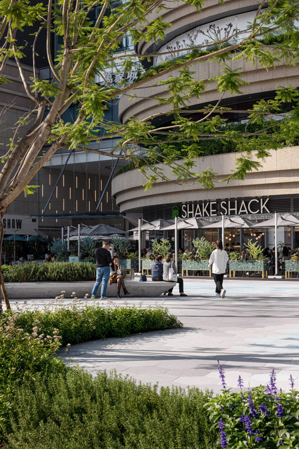 Chengdu Mixc Public Plaza Renovation by FLO Landscape Design – mooool