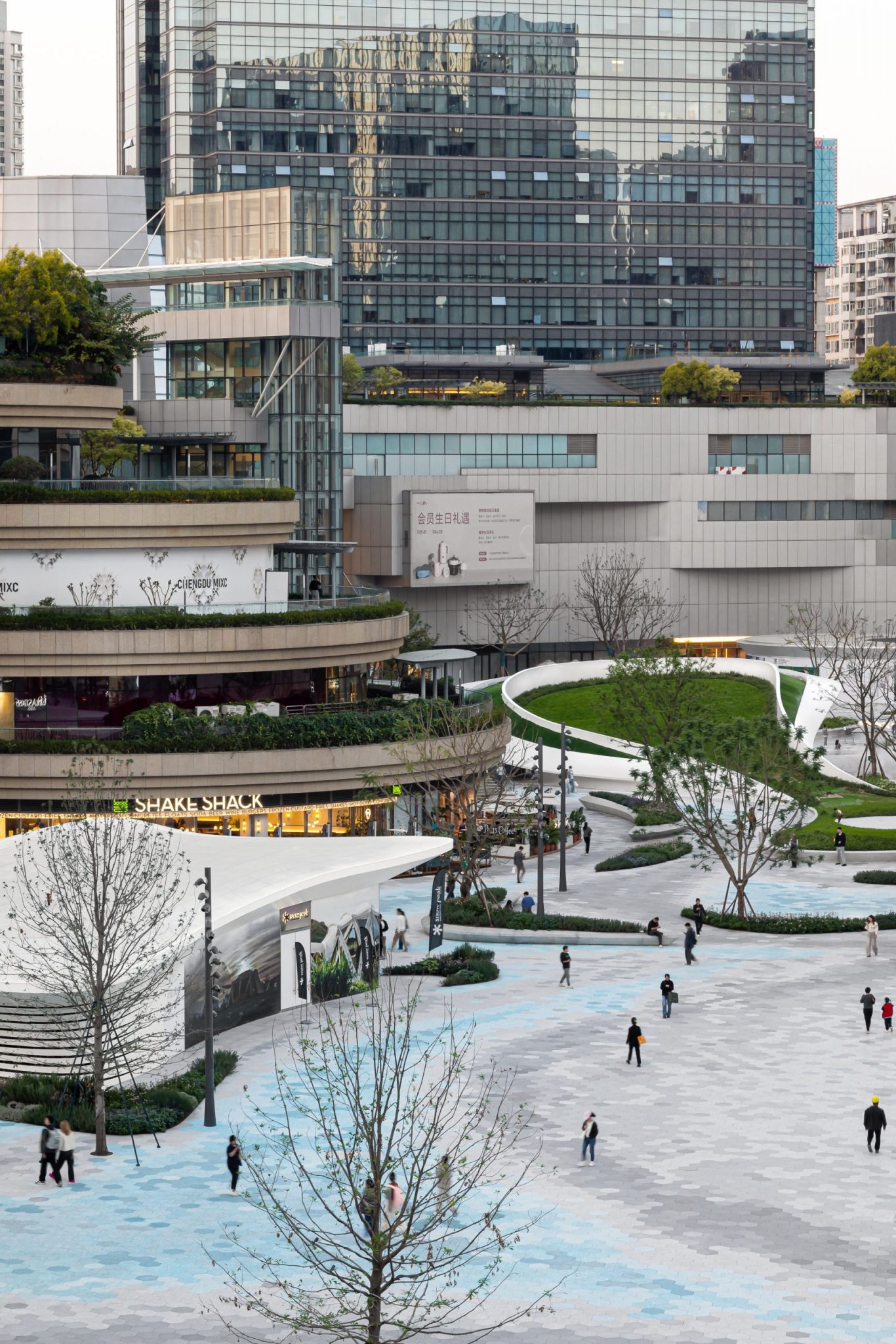 Chengdu Mixc Public Plaza Renovation by FLO Landscape Design – mooool