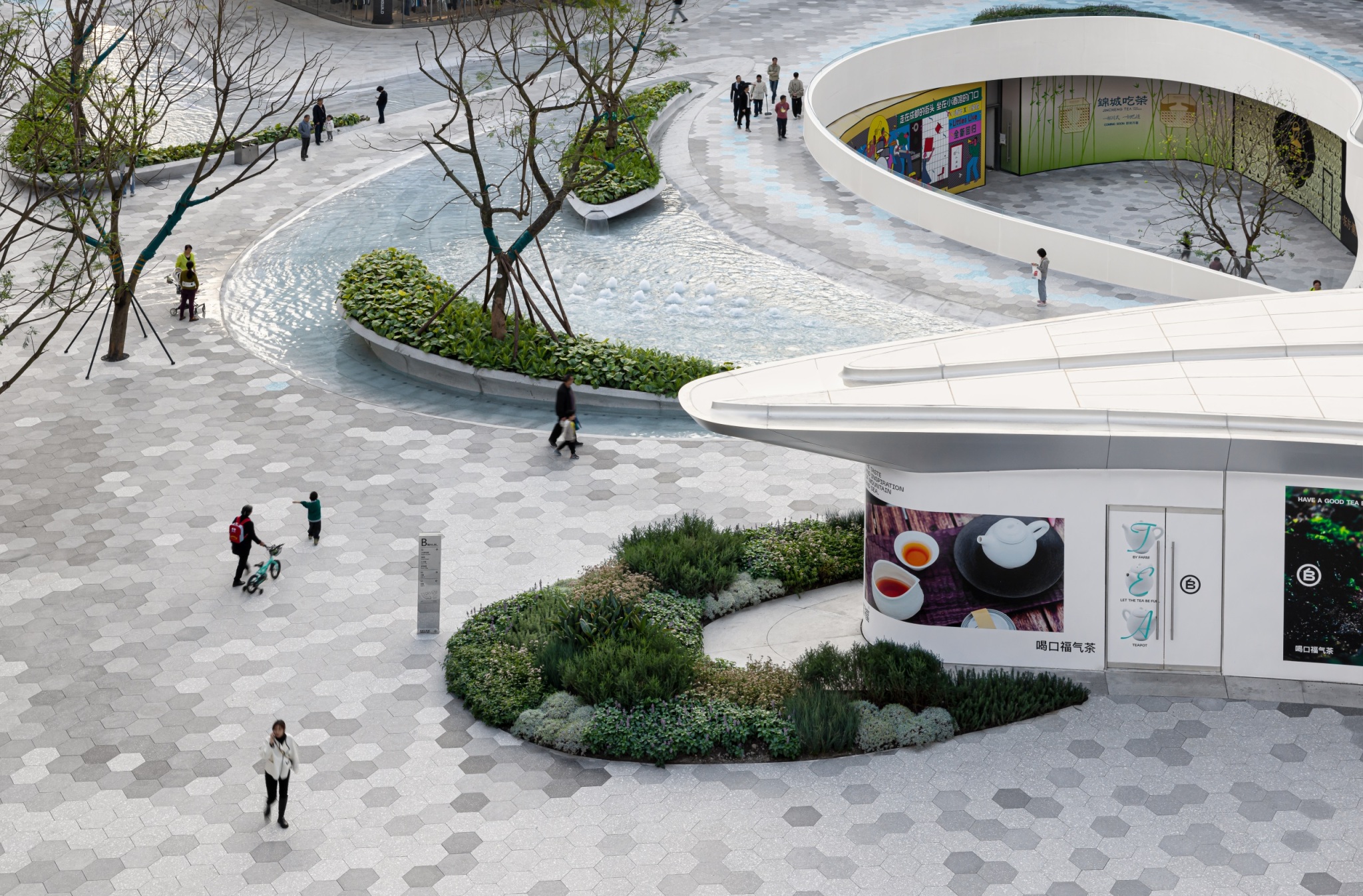 Chengdu Mixc Public Plaza Renovation by FLO Landscape Design – mooool