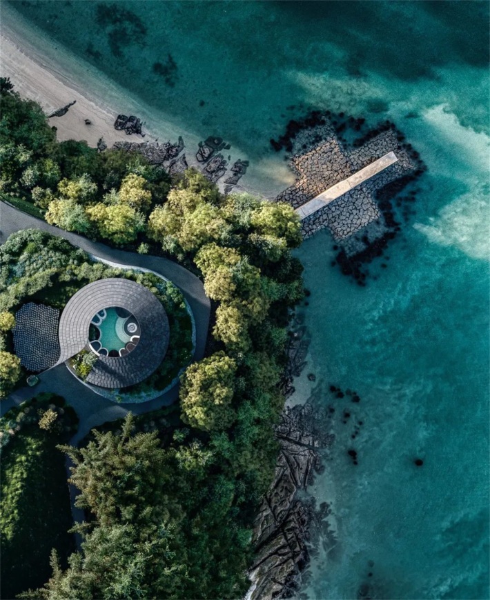 NOT A HOTEL by BIG – mooool