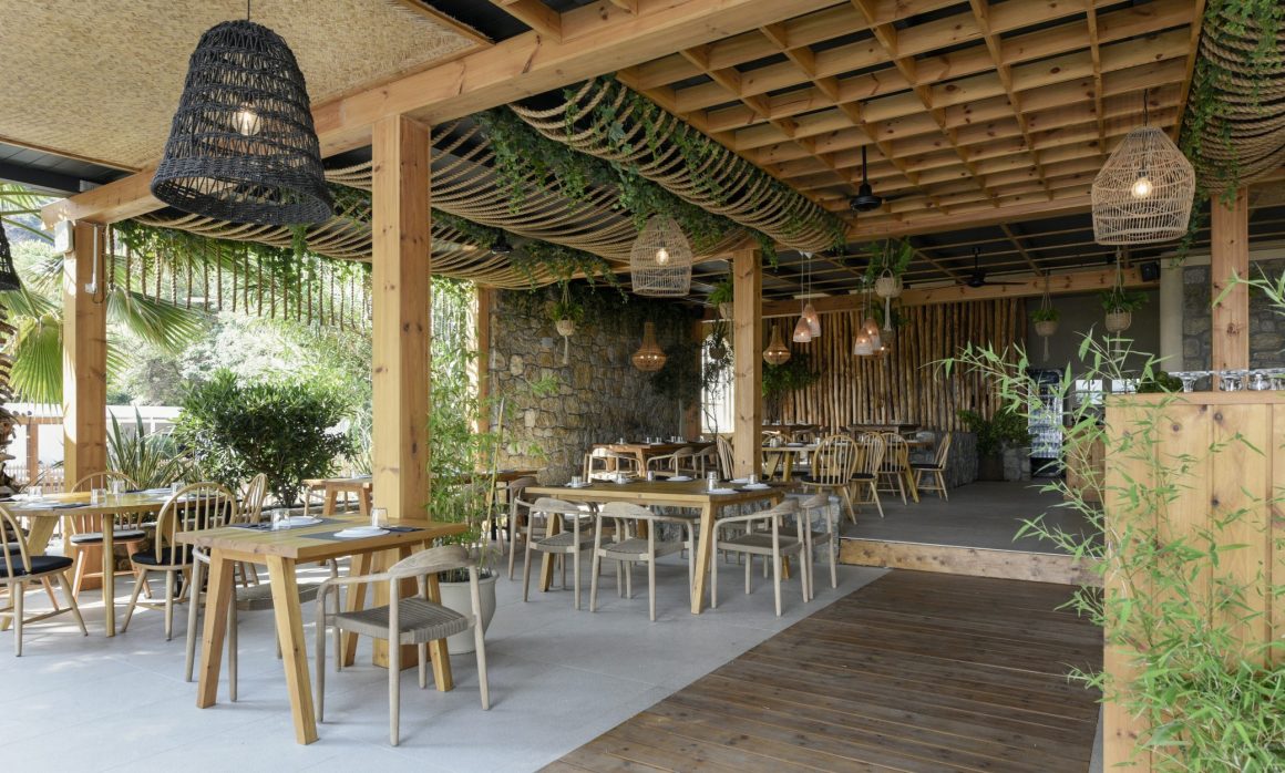 玛娜苏海滩酒吧与餐厅 / TAKA + PARTNERS – mooool木藕设计网