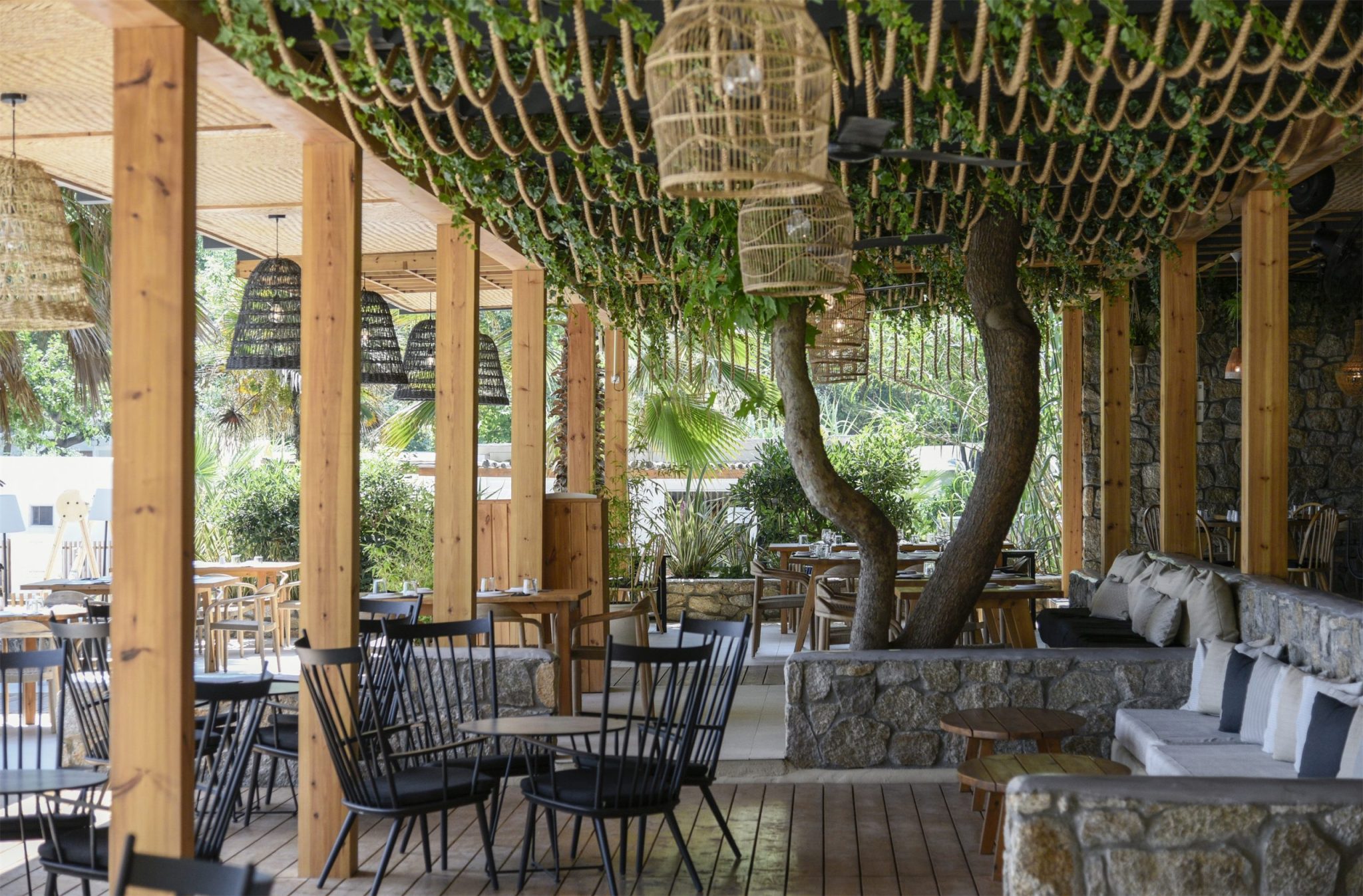 MANASSU BEACH BAR-RESTAURANT by TAKA + PARTNERS – mooool