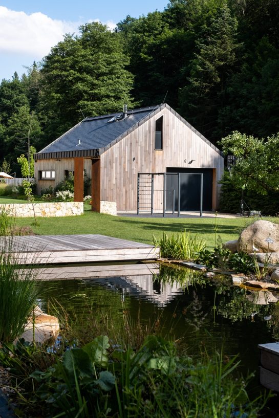 捷克 · 田园风光花园 / atelier Flera – mooool木藕设计网