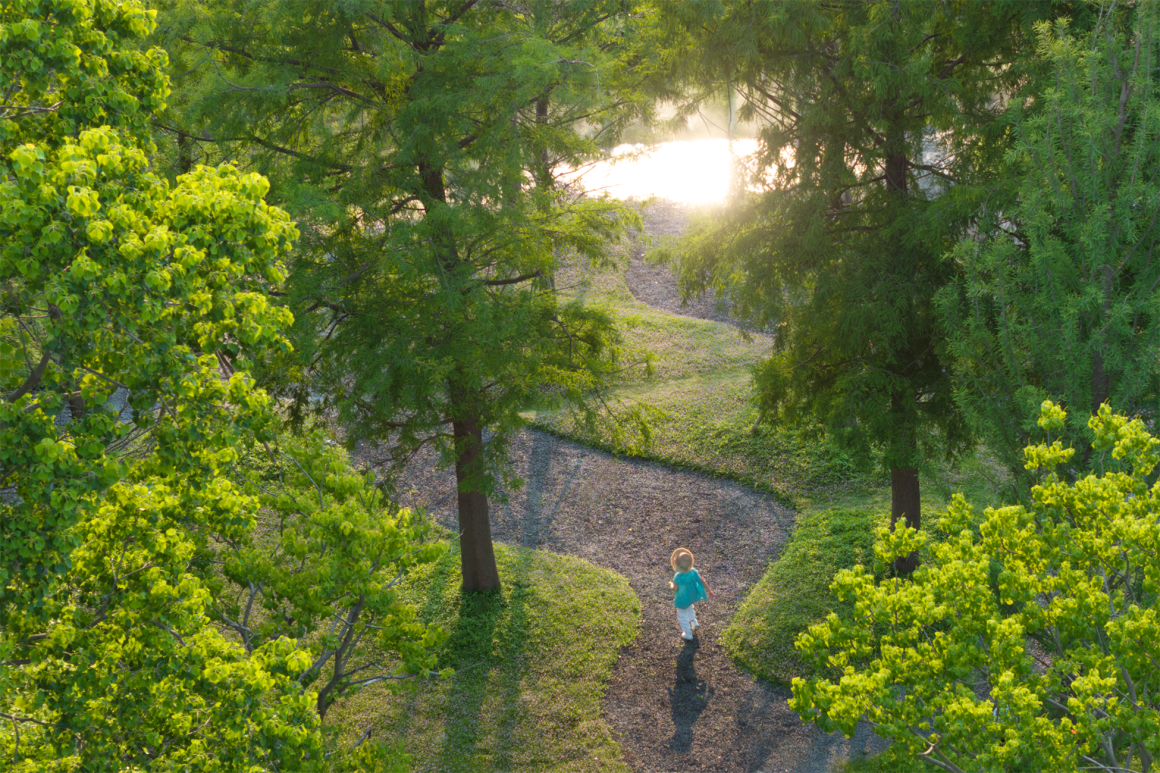 Poly investment promotion and light bright garden by Weimar Group – mooool