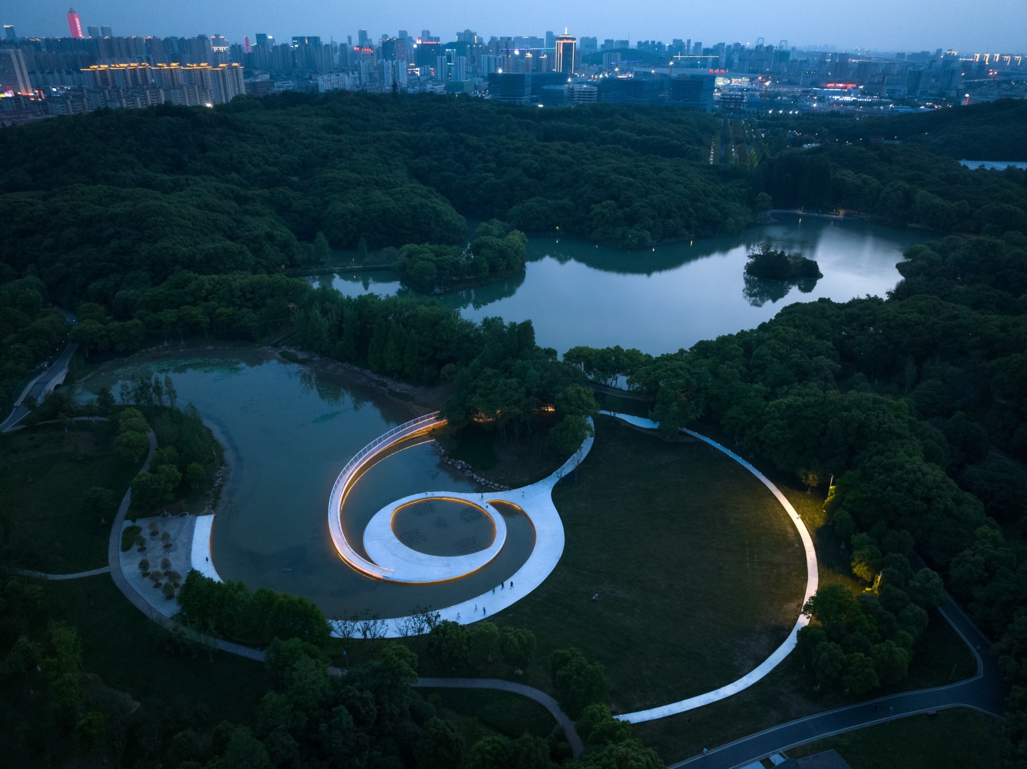 Landscape Architecture for the Lotus Heart Open-air Stage in Shenshan ...