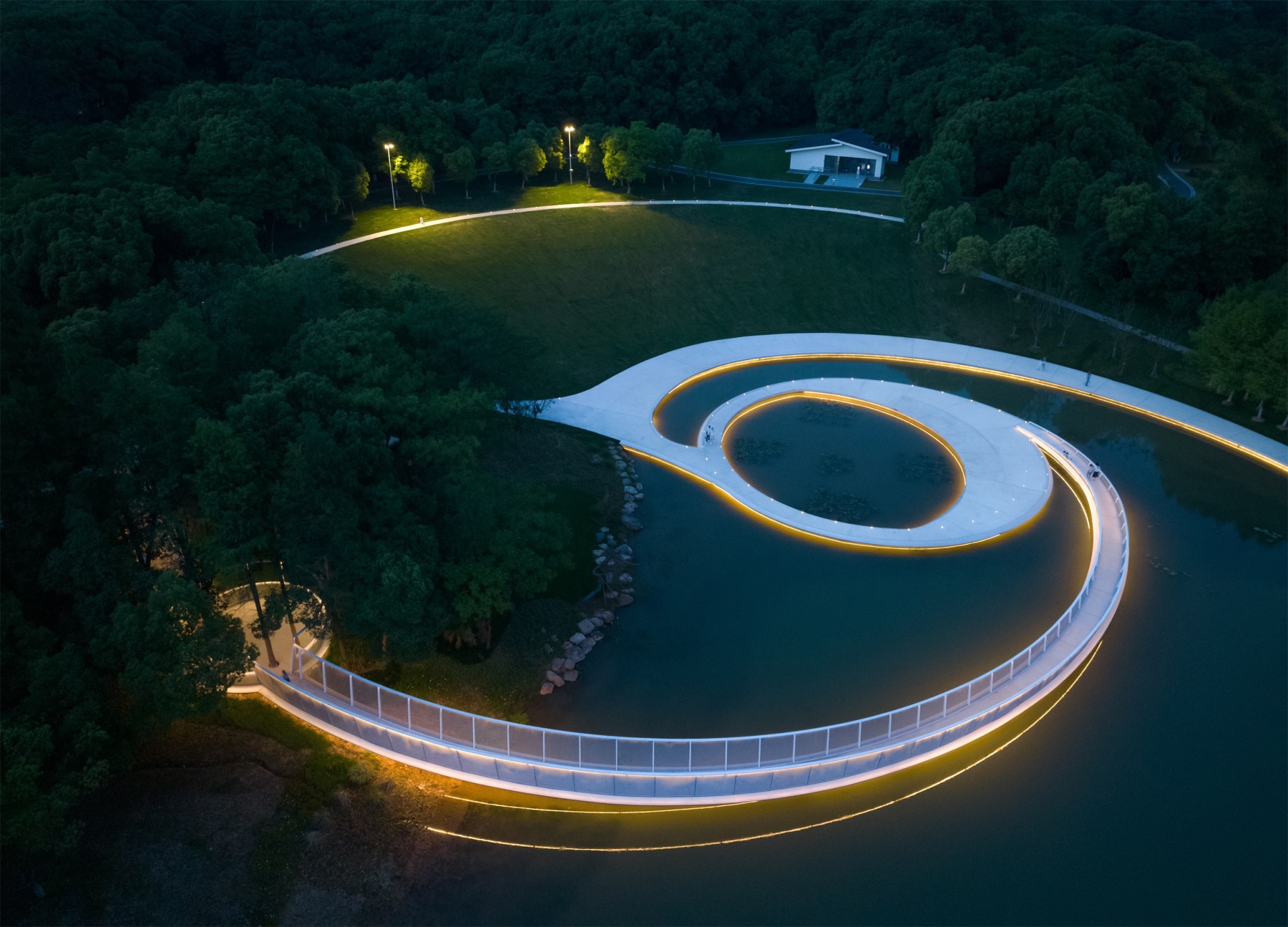 Landscape Architecture for the Lotus Heart Open-air Stage in Shenshan ...