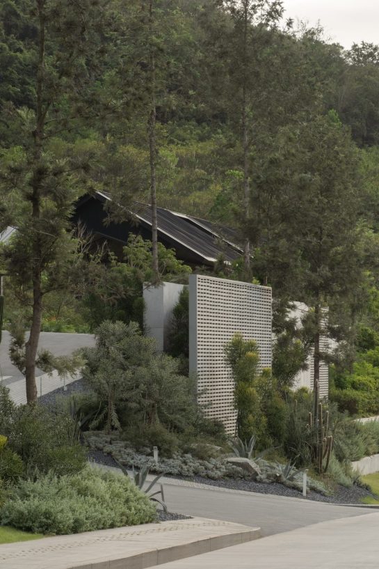 Anaya Sanya – Land of Mountains (East) by WTD – mooool