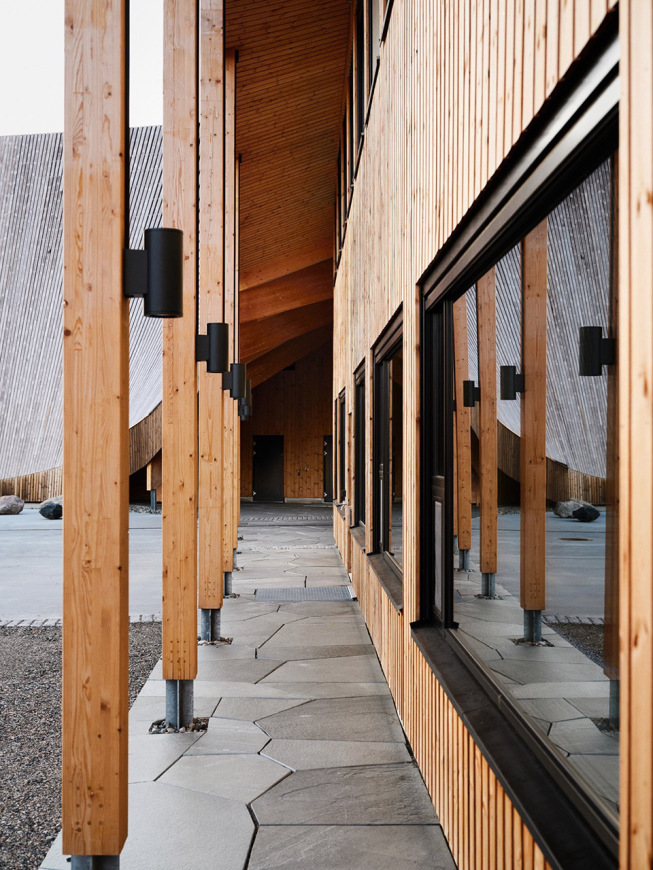 挪威 Čoarvemátta 文化与教育中心 / Snøhetta +70°N architecture + Joar Nango – mooool木藕设计网