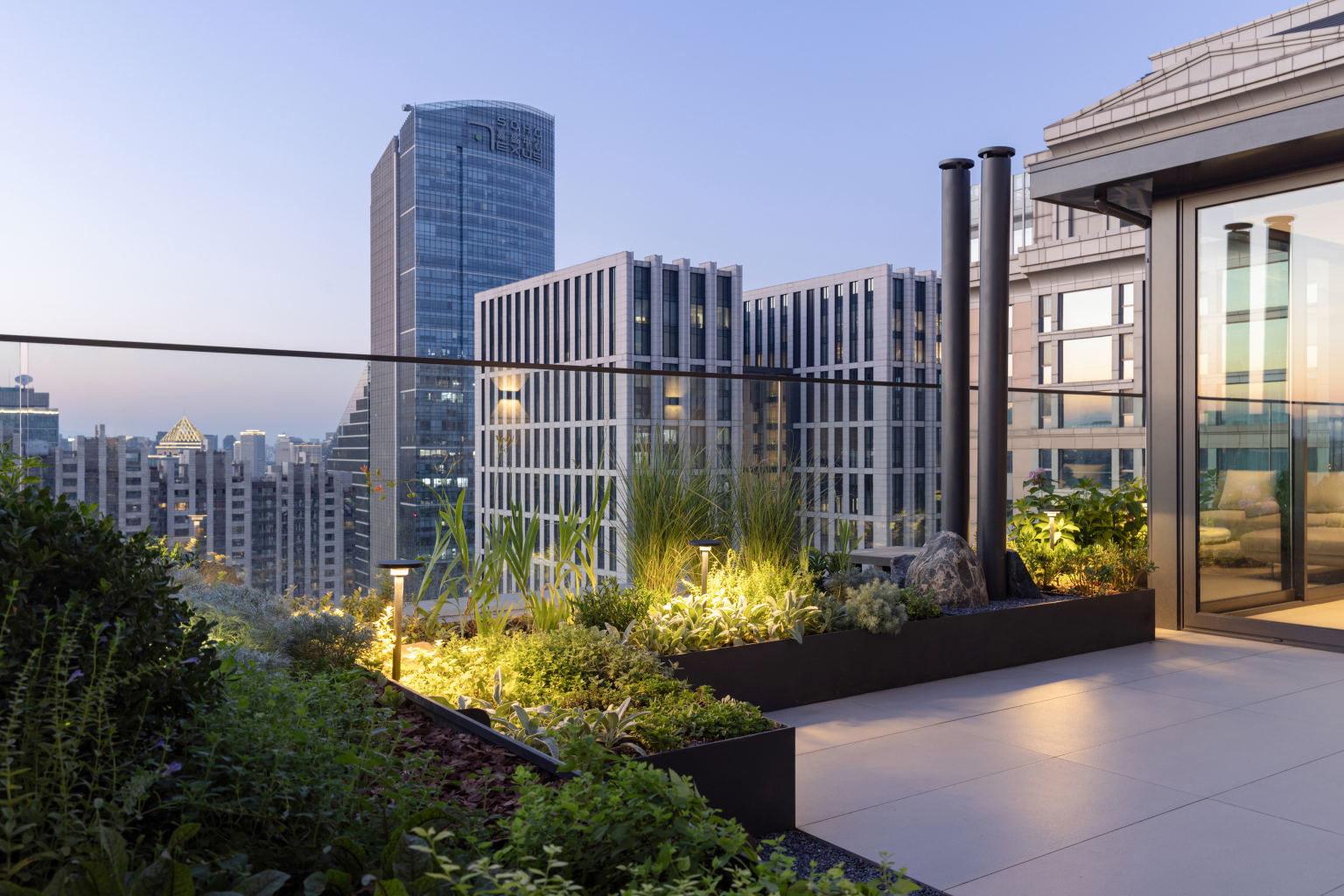 北京CBD屋顶花园设计 / 北京甲南园林设计事务所 – mooool木藕设计网