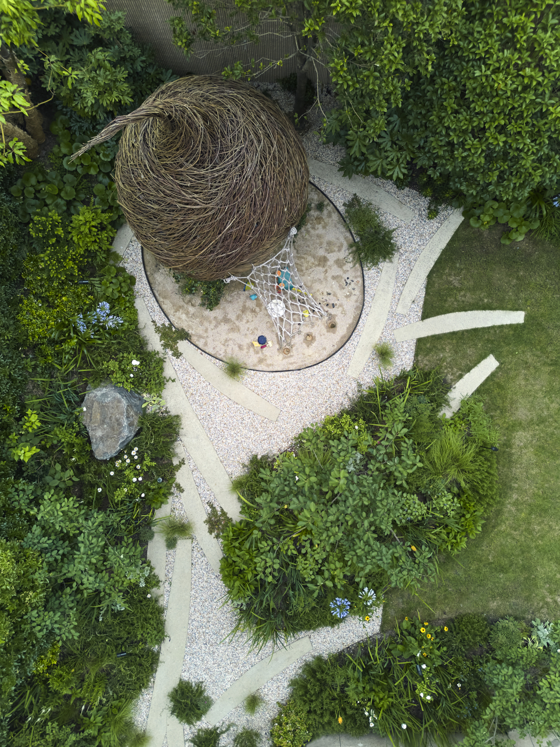 H01 Pprivate Garden by boll Design Studio – mooool