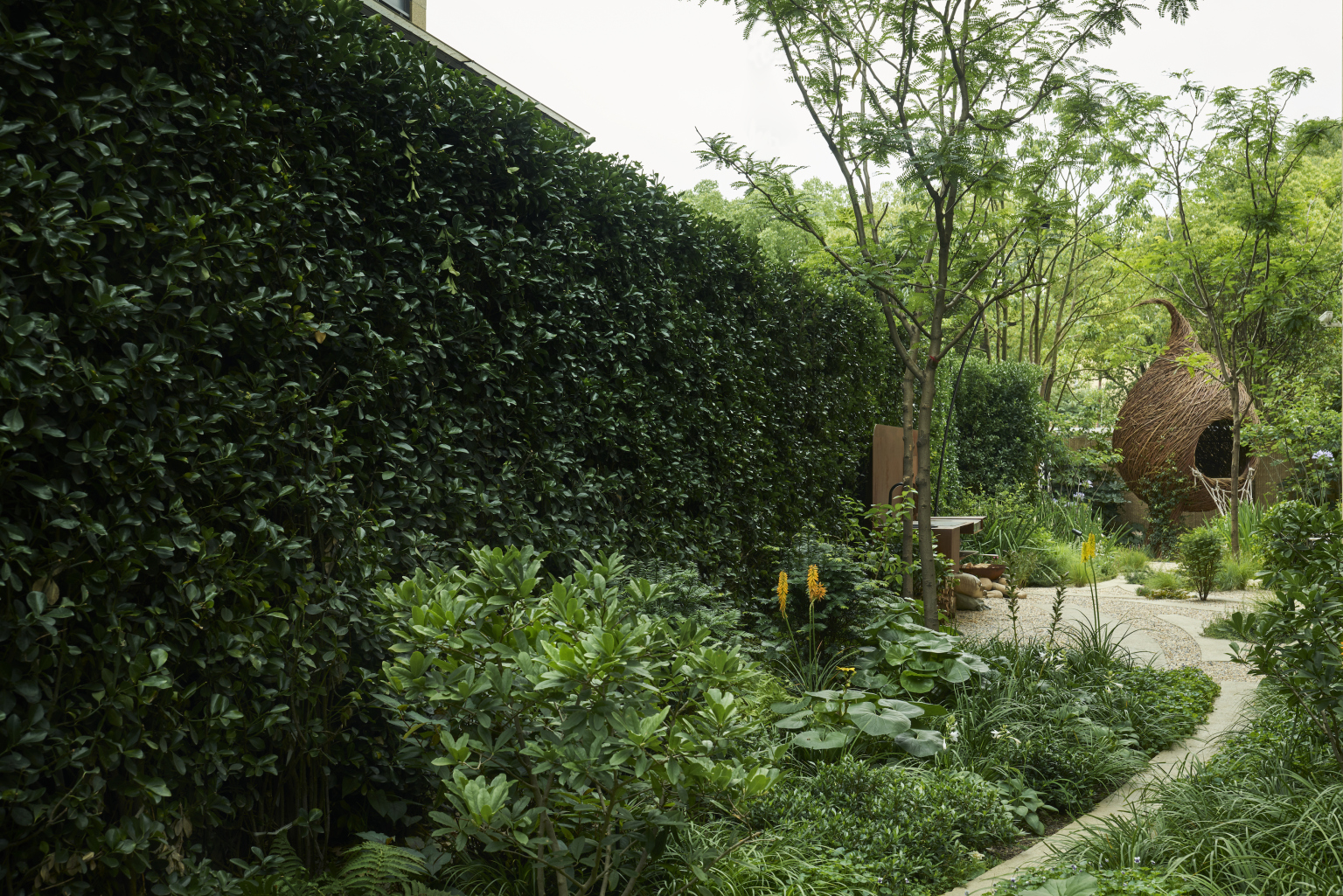 H01 Pprivate Garden by boll Design Studio – mooool