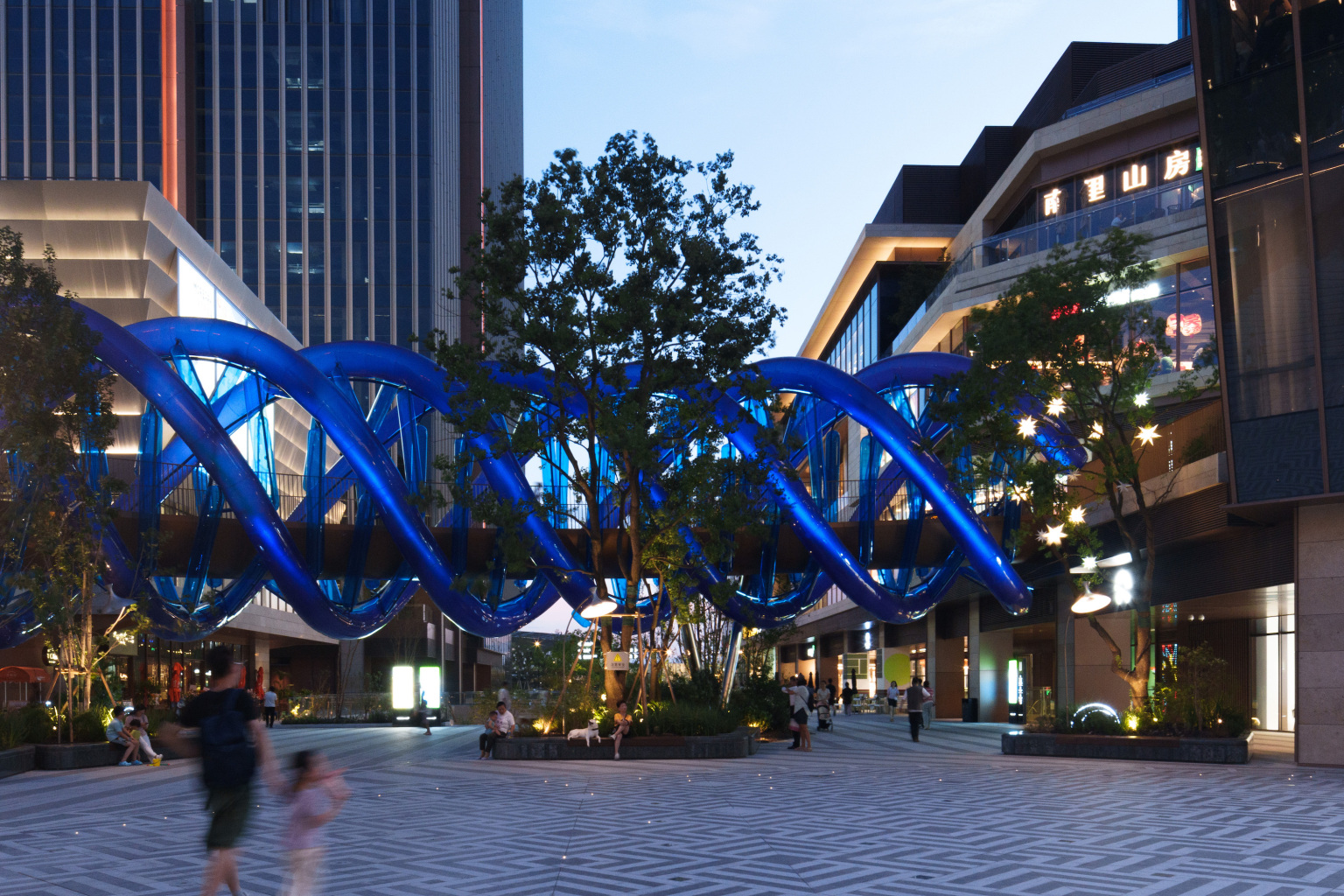 山林中城，上海徐汇万科广场景观实践 / THLA天华景观 – mooool木藕设计网