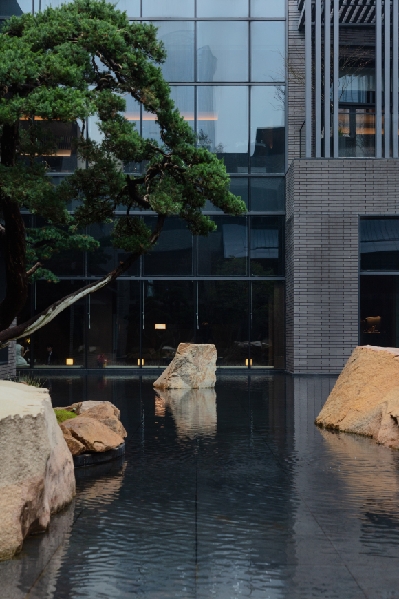 The Mei Xi Lake Wellesley Hotel by ZhiXing Architects – mooool