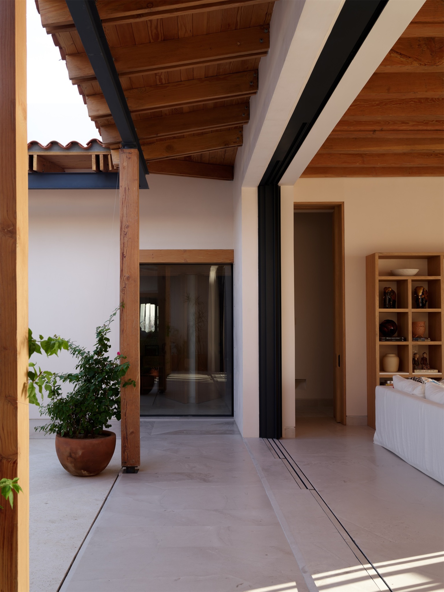 Casa Ananda住宅：以庭院为中心的沙漠度假胜地 / Yturbe Taller de Arquitectura – mooool木藕设计网