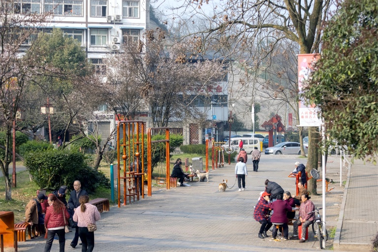 Micro-update of urban villages – mooool