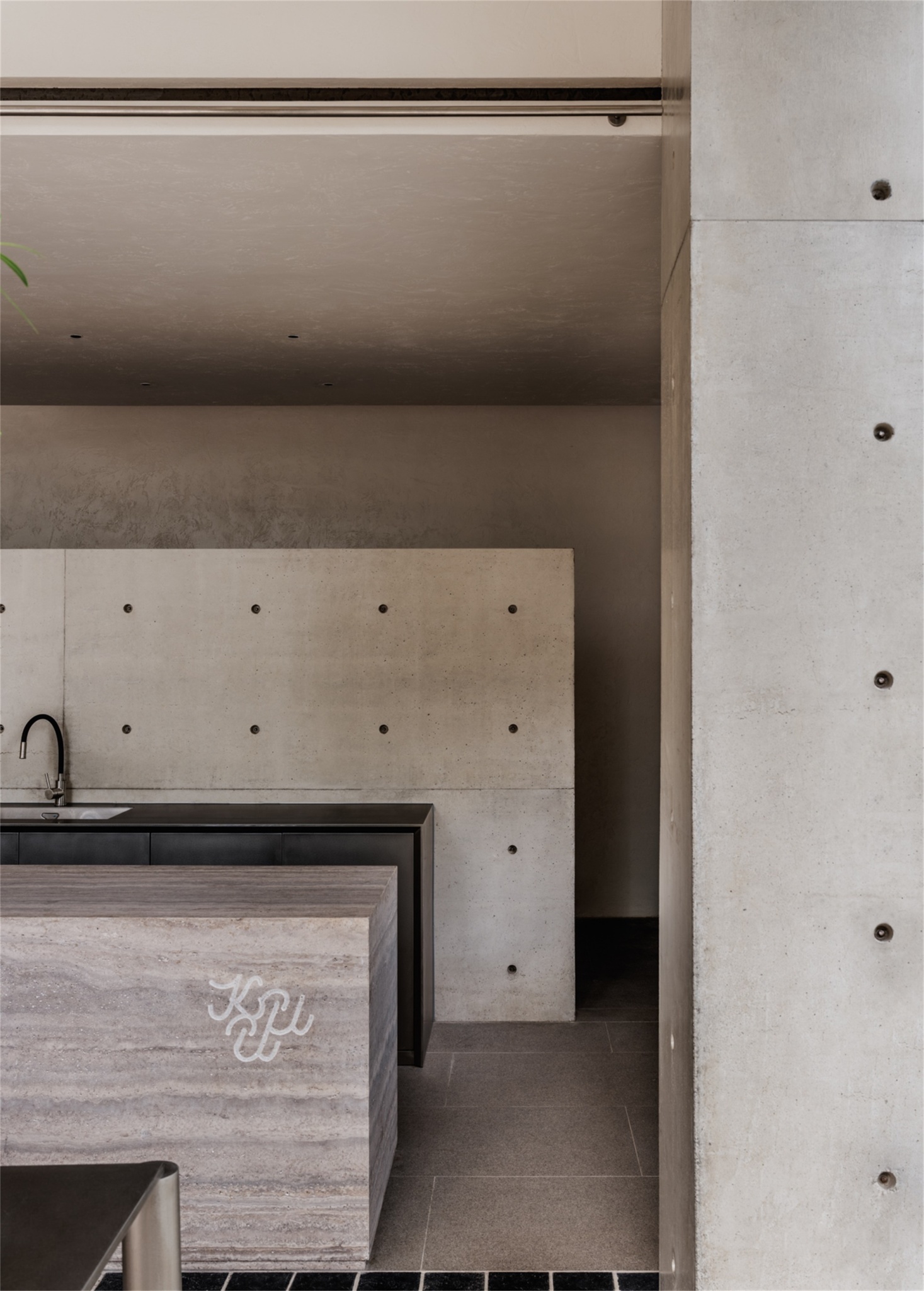 Kuu Florist by Geemo Design – mooool