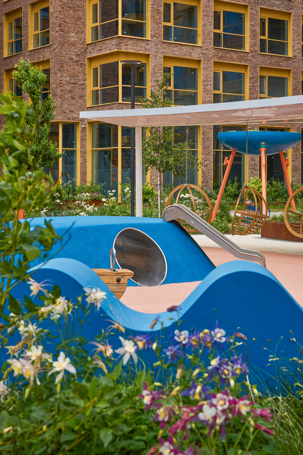 Courtyard of WOW Residential Complex by VESCH! – mooool